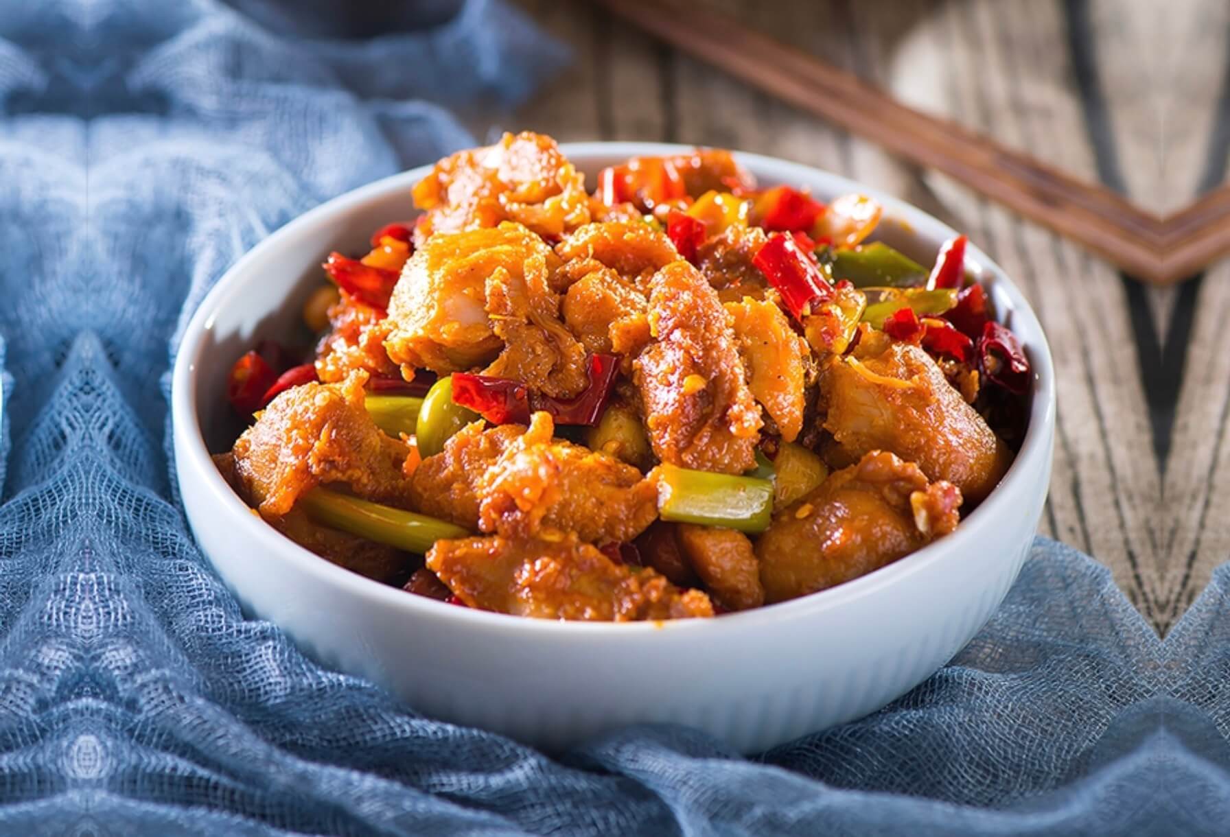 Pui szechuan cu orez, o rețetă tradițională din China | Transavia